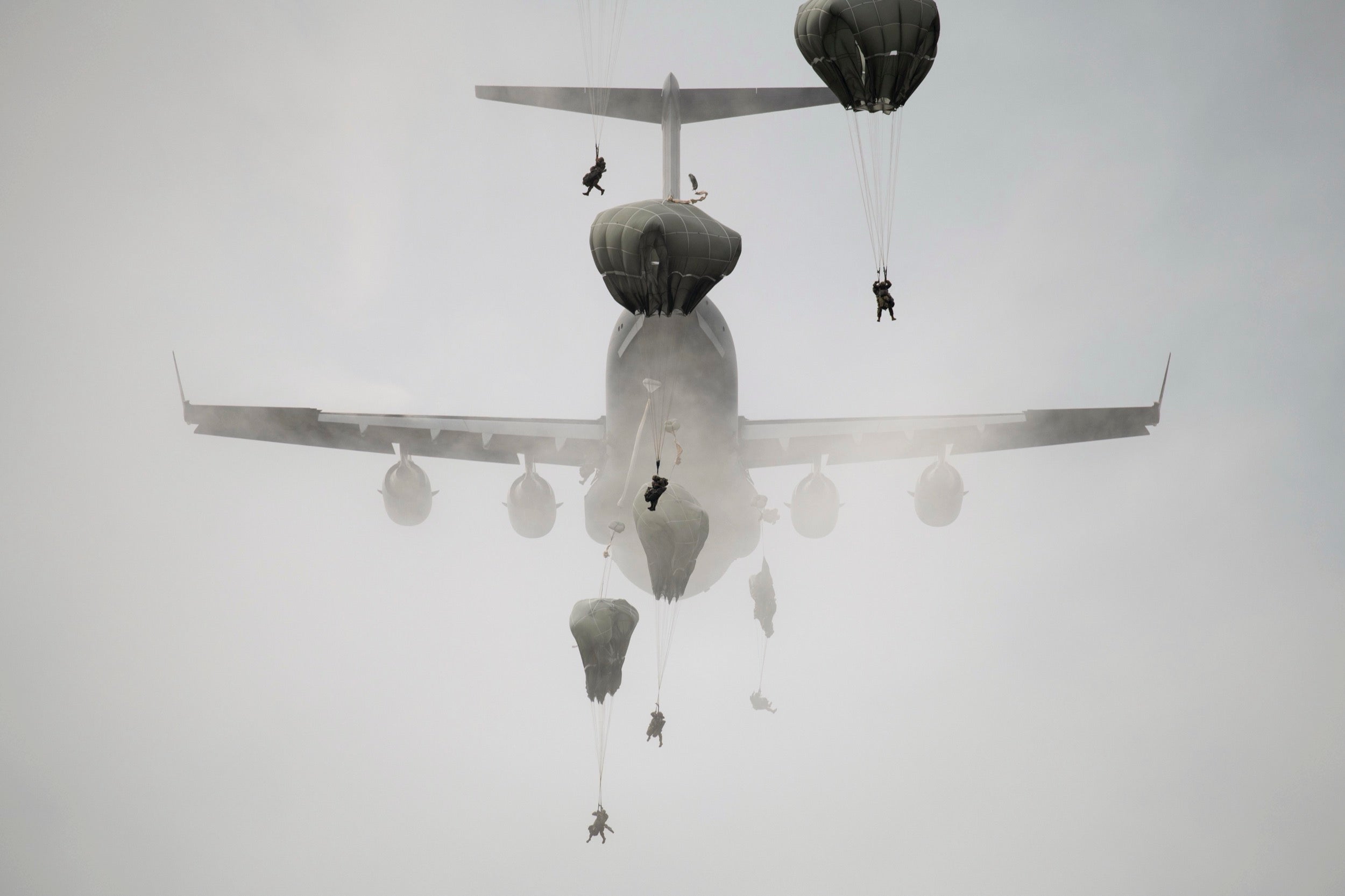 The Airborne Division: A Legacy of Courage and Innovation – Hawkrigger